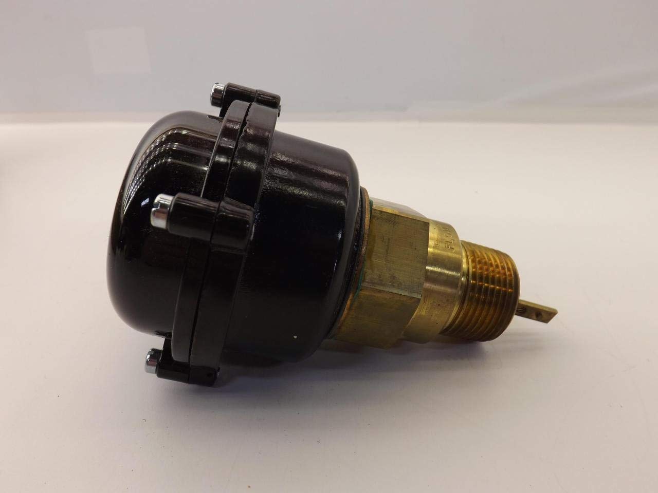 Mcdonnell & Miller FS8-W Flow Switch 1 Nema | eBay
